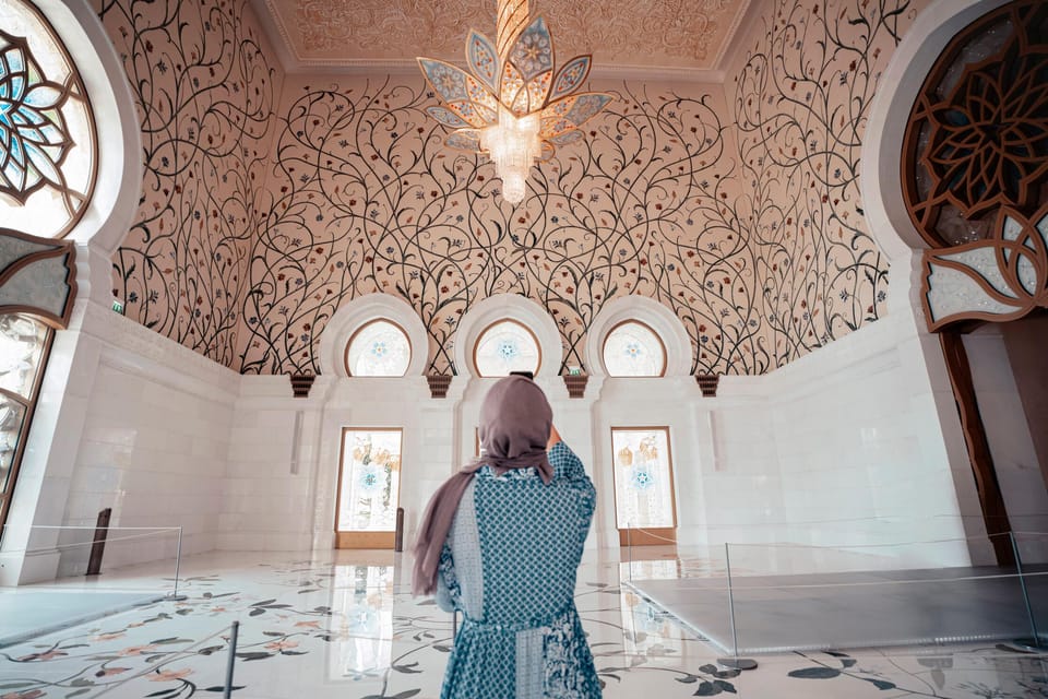 From Dubai: Abu Dhabi Guided Tour with Sheikh Zayed Mosque | GetYourGuide