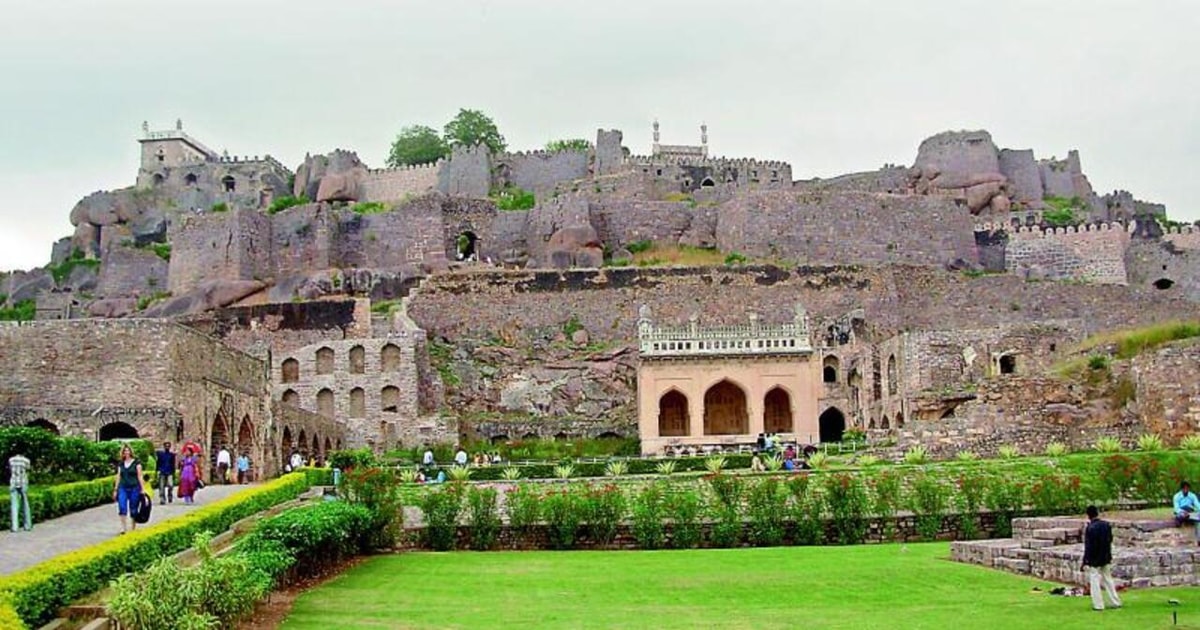 New Delhi: Red Fort Entry Ticket With Guided Tour & Add-Ons | GetYourGuide