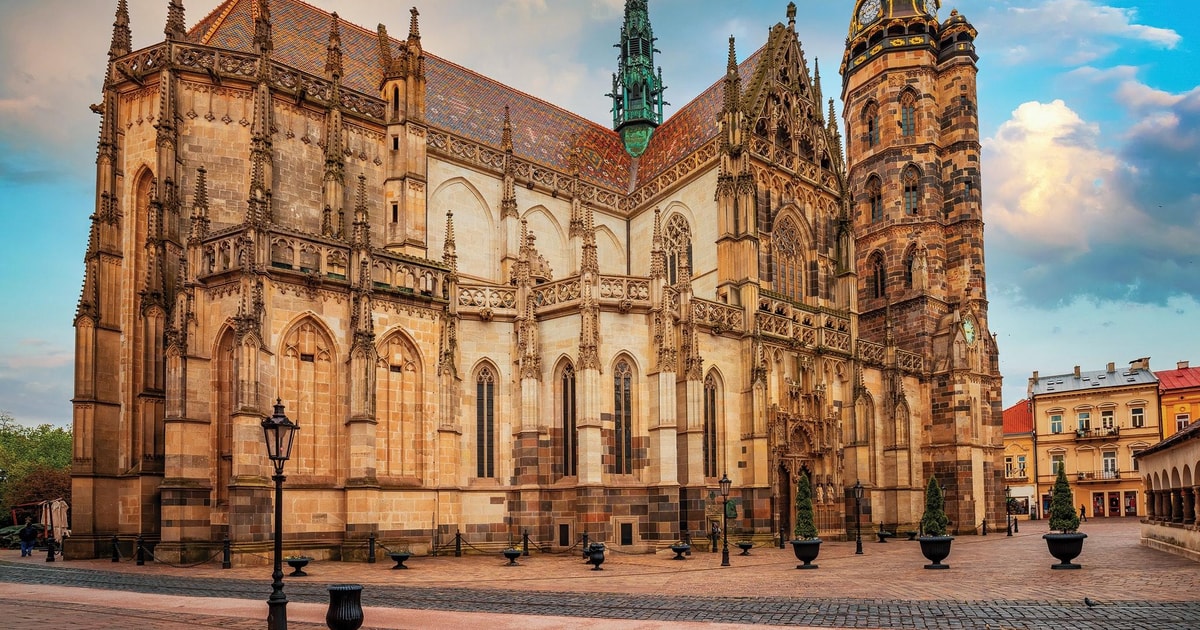 Košice : visite guidée à pied et dégustation de vin de Tokaj | GetYourGuide