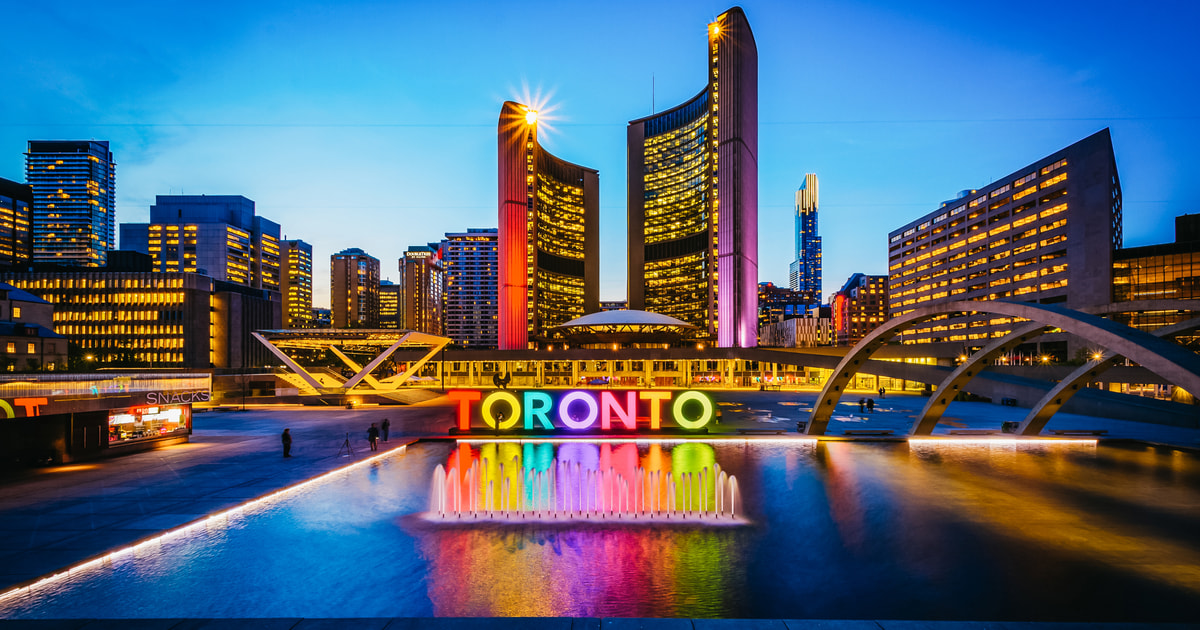 Toronto: Premium Night Driving Tour with Tower Entry | GetYourGuide