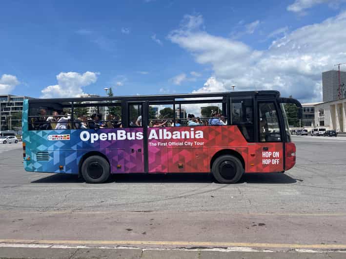 Stadtführung durch das Zentrum von Tirana: Open Bus Albanien | GetYourGuide