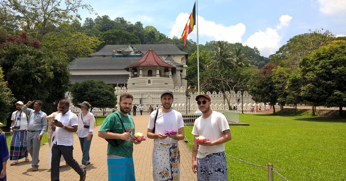 Discover Kandy's highlights in a day with Inpura Travels | GetYourGuide
