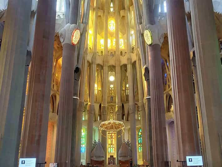 Tour+Ticket: Lights & Shadows of the Sagrada Familia | GetYourGuide
