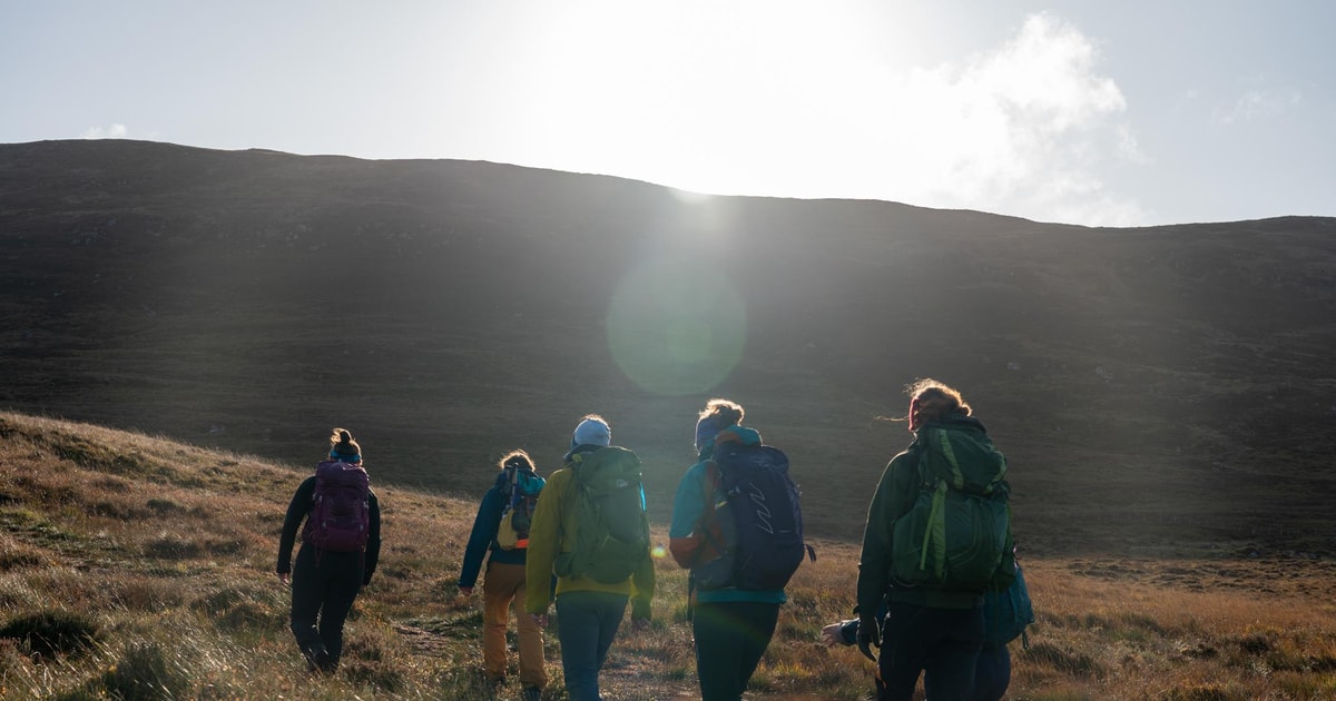 Edinburgh: Arthur's Seat Hike with Mountain Guide | GetYourGuide