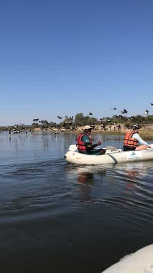 Victoria Şelaleleri kano şirketi, kano turlarını işletir ve yürütür ...