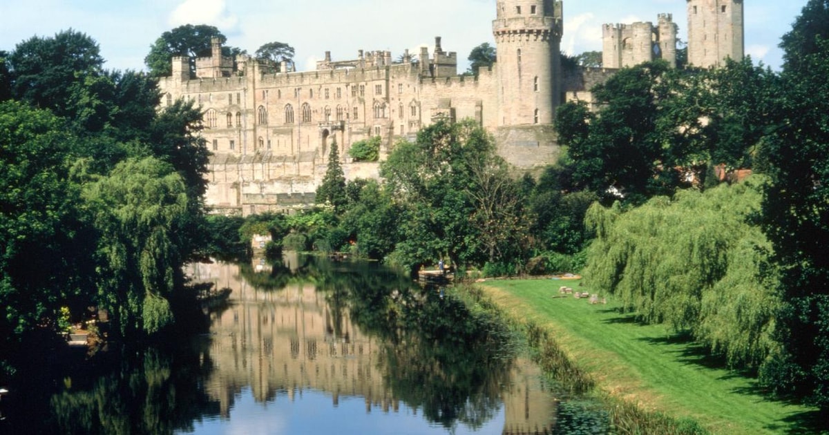 Private Full-Day Tour Stratford-Upon-Avon and Warwick Castle | GetYourGuide