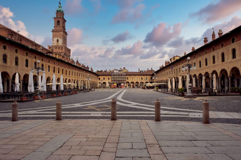Experiencia VIP en Pavía y Vigevano | GetYourGuide