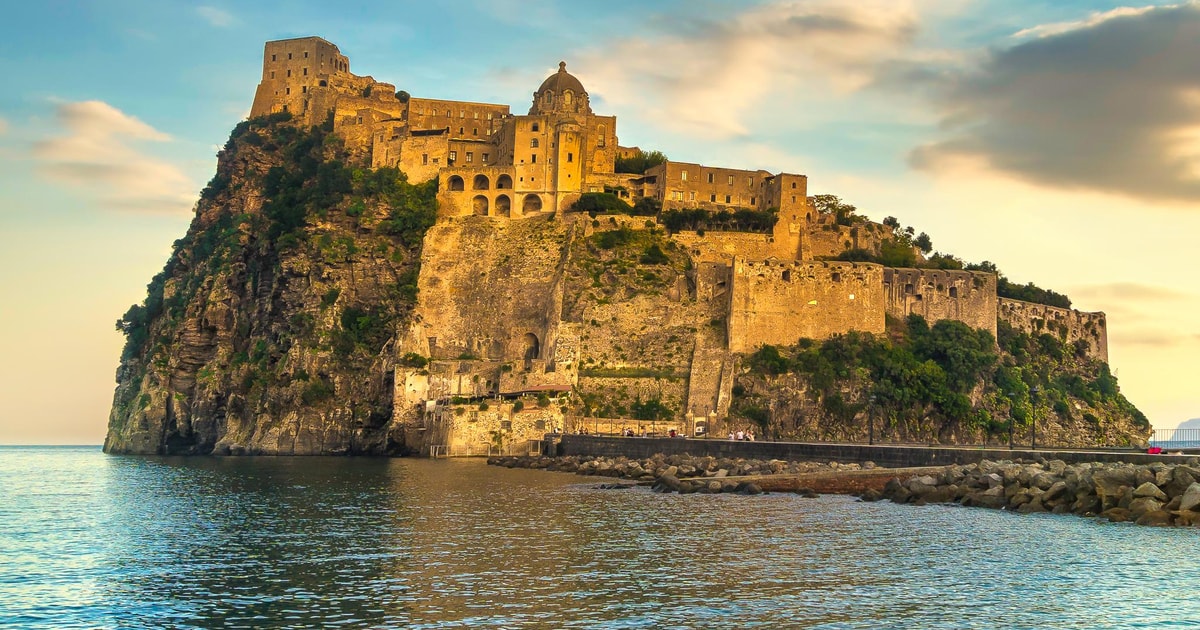 Exclusive tour to Ischia: sail past secret bays, hot springs and nature ...