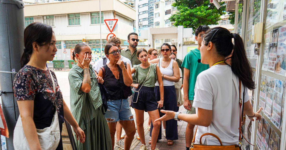 Hong Kong: Dark Side of Hong Kong Caged Homes Walking Tour | GetYourGuide
