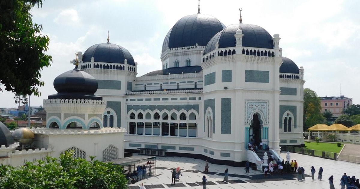 Sightseeing Medan City Tour | GetYourGuide