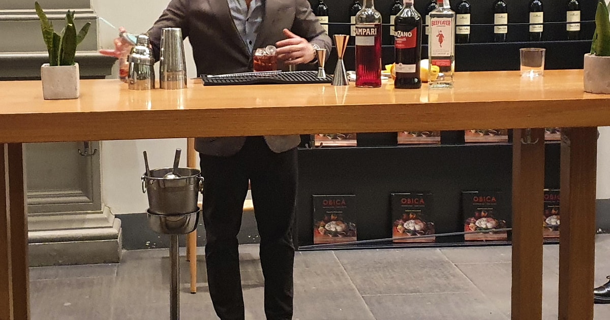 Florence: Negroni Cocktail Making Class with Aperitivo | GetYourGuide