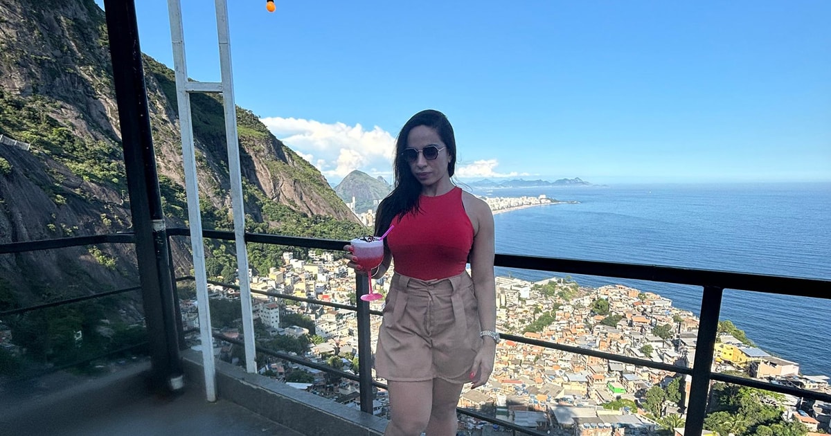 Favela Vidigal Bar Tour: Bar da Laje and Alto | GetYourGuide