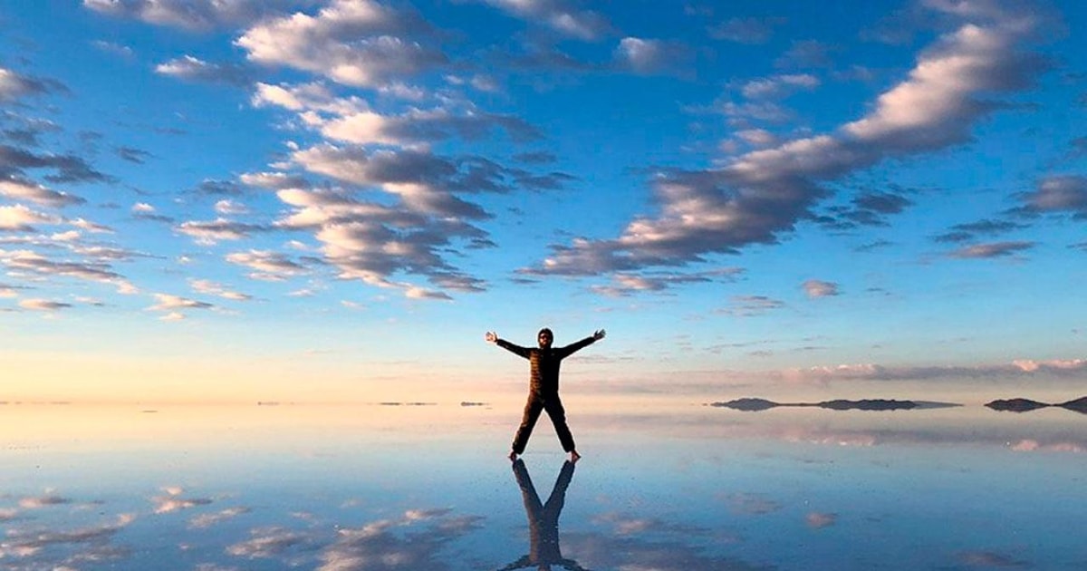 Uyuni: Noche de estrellas + Amanecer en el Salar de Uyuni | GetYourGuide