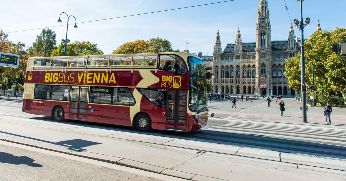 Wien: Big Bus Hop-On Hop-Off -kierros kaupunkikierroksella | GetYourGuide