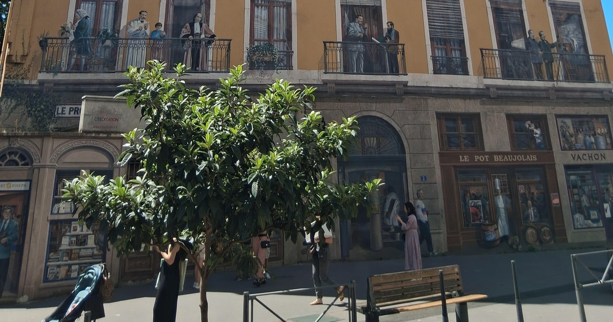 Lyon: Immersive scavenger hunt in the city center (Belle Epoque theme ...