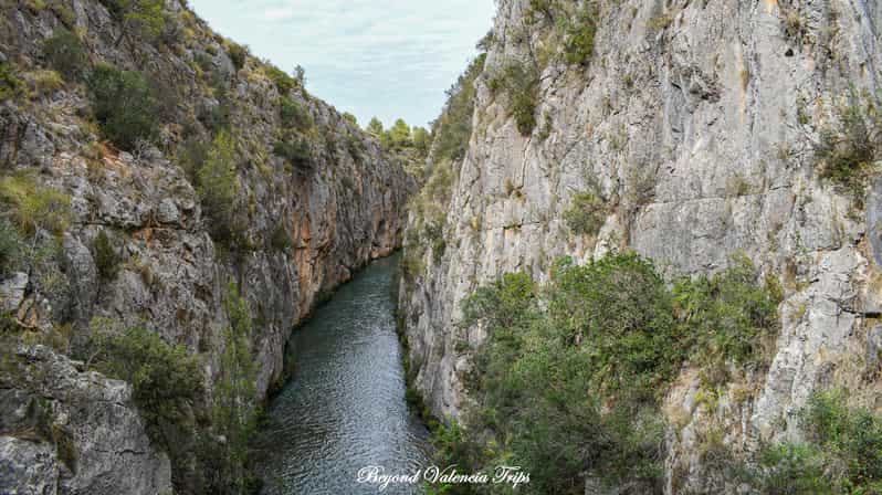 Chulilla: Turia Canyon, Charco Azul, Hanging bridges... | GetYourGuide