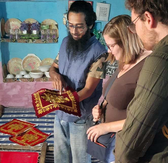 Fascinating Handicrafts of Tajganj | GetYourGuide