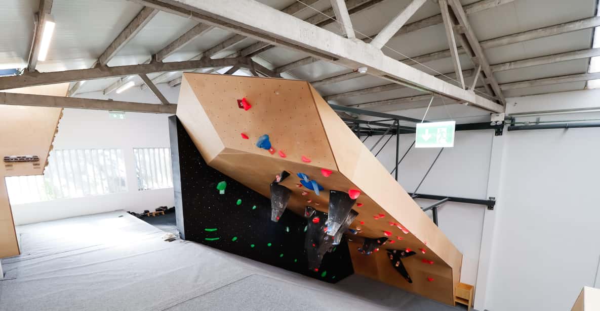 Proa Climbing Center: Indoor Climbing Gym Experience | GetYourGuide