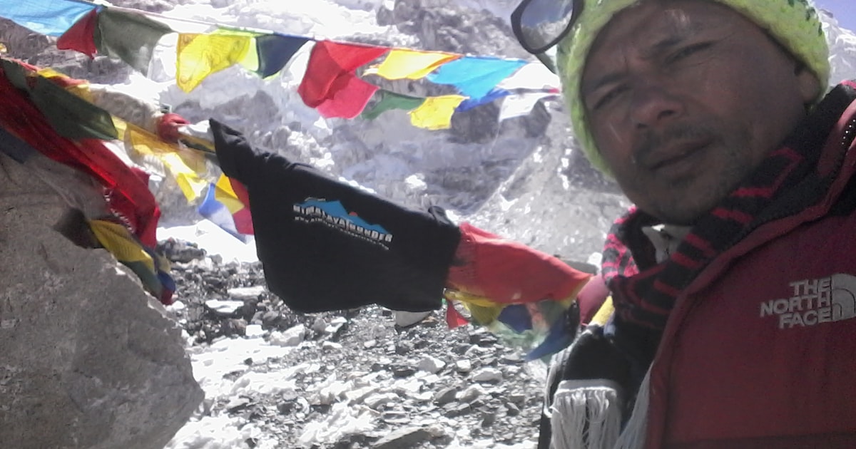 EBC Trek e Fly Back de helicóptero | GetYourGuide