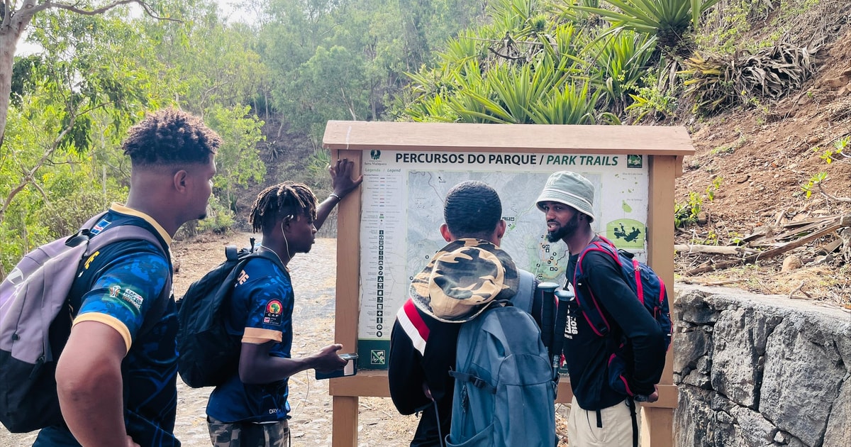 Senderismo:De Rui Vaz a la aldea/jardín botánico de São Jorge ...