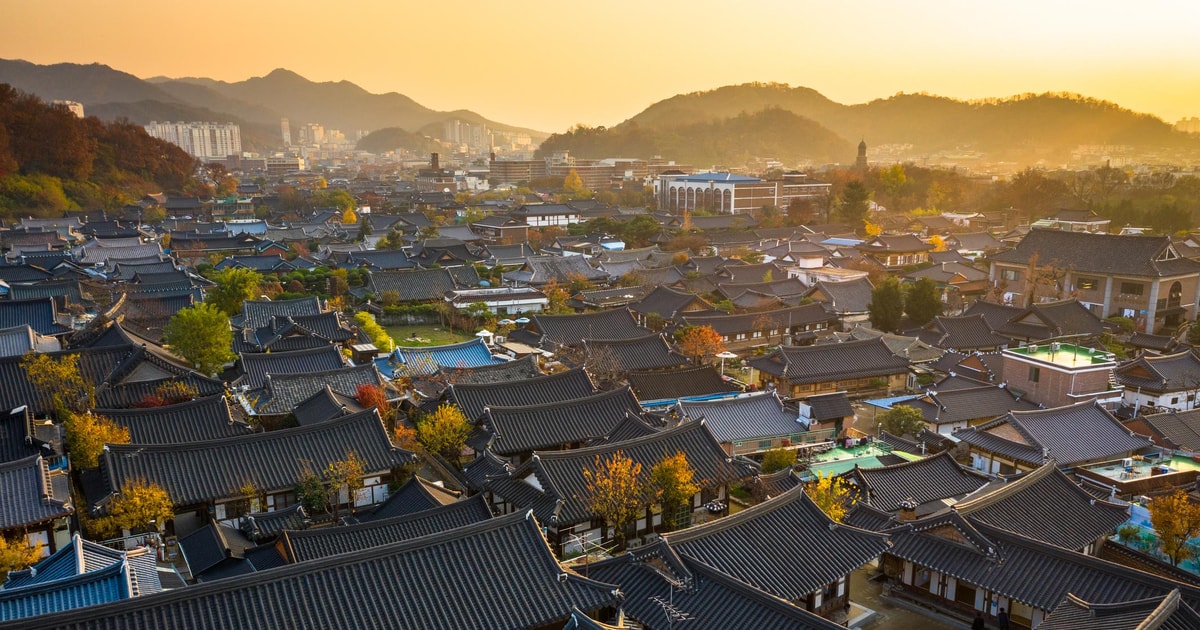 Jeonju Hanok Village and Arboretum + Flower Festival | GetYourGuide