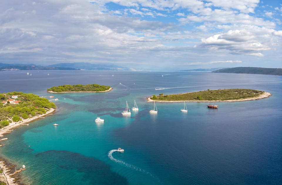Excursión de medio día a las Tres Islas de la Laguna Azul desde Trogir ...