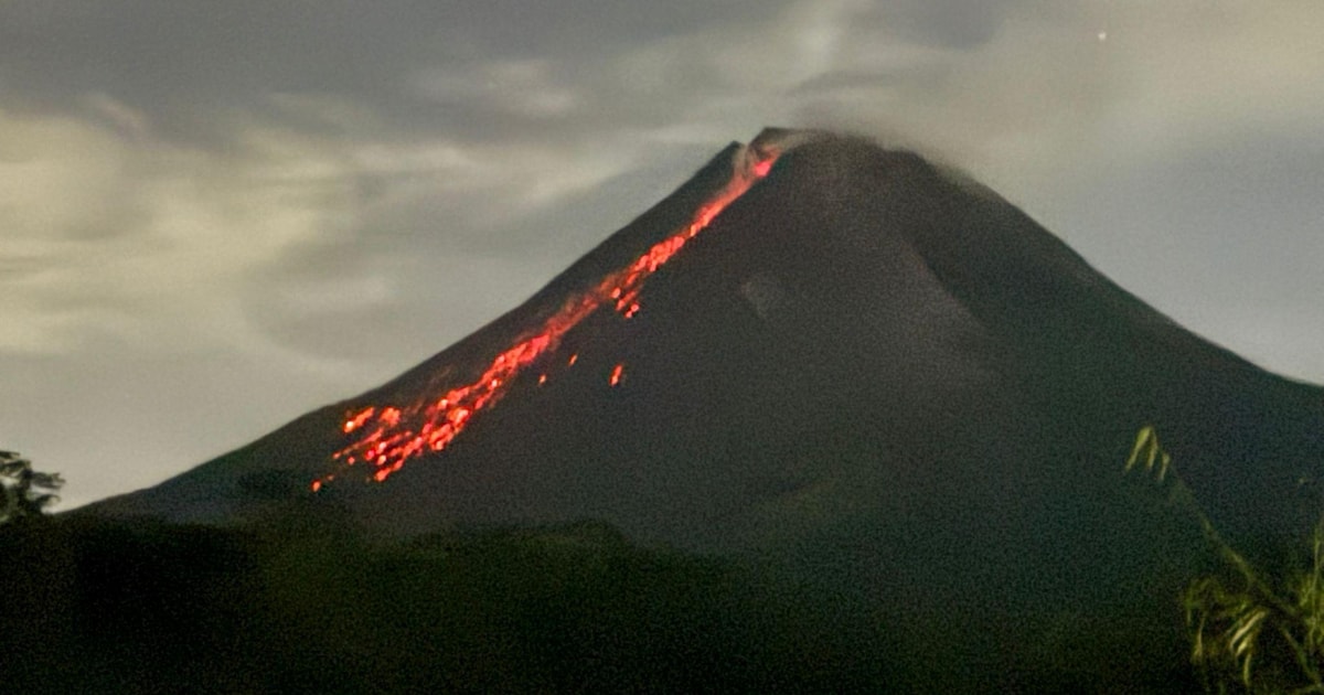 Yogyakarta: Merapi Vulcano Night Tour Lava Viewing | GetYourGuide
