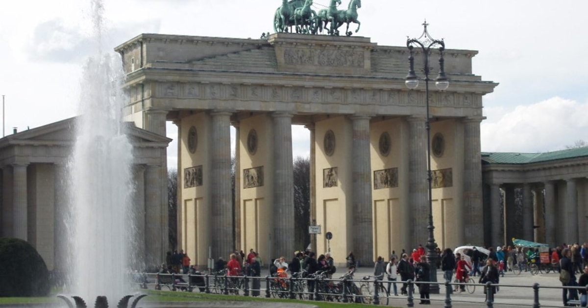 Berlin: Private Highlights Walking Tour | GetYourGuide
