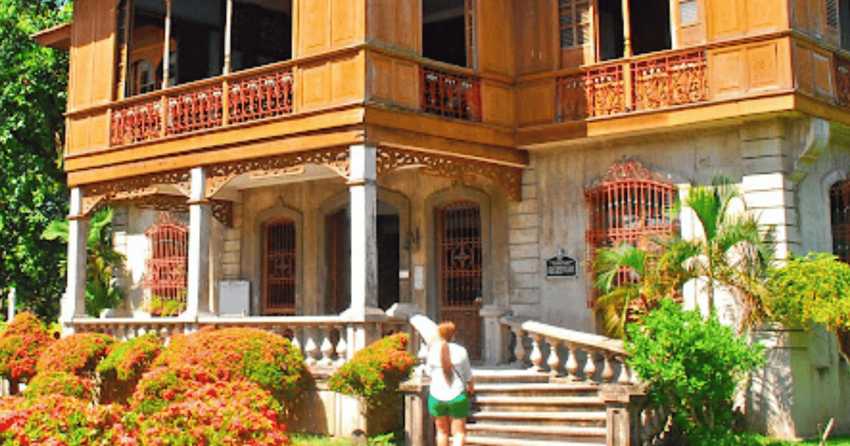 Bacolod: Silay, Bacolod & Campuestohan Highland Resort Trip | GetYourGuide