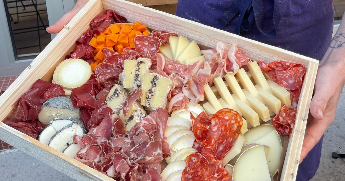 Paris: Ost og vinsmagning på Montmartre | GetYourGuide