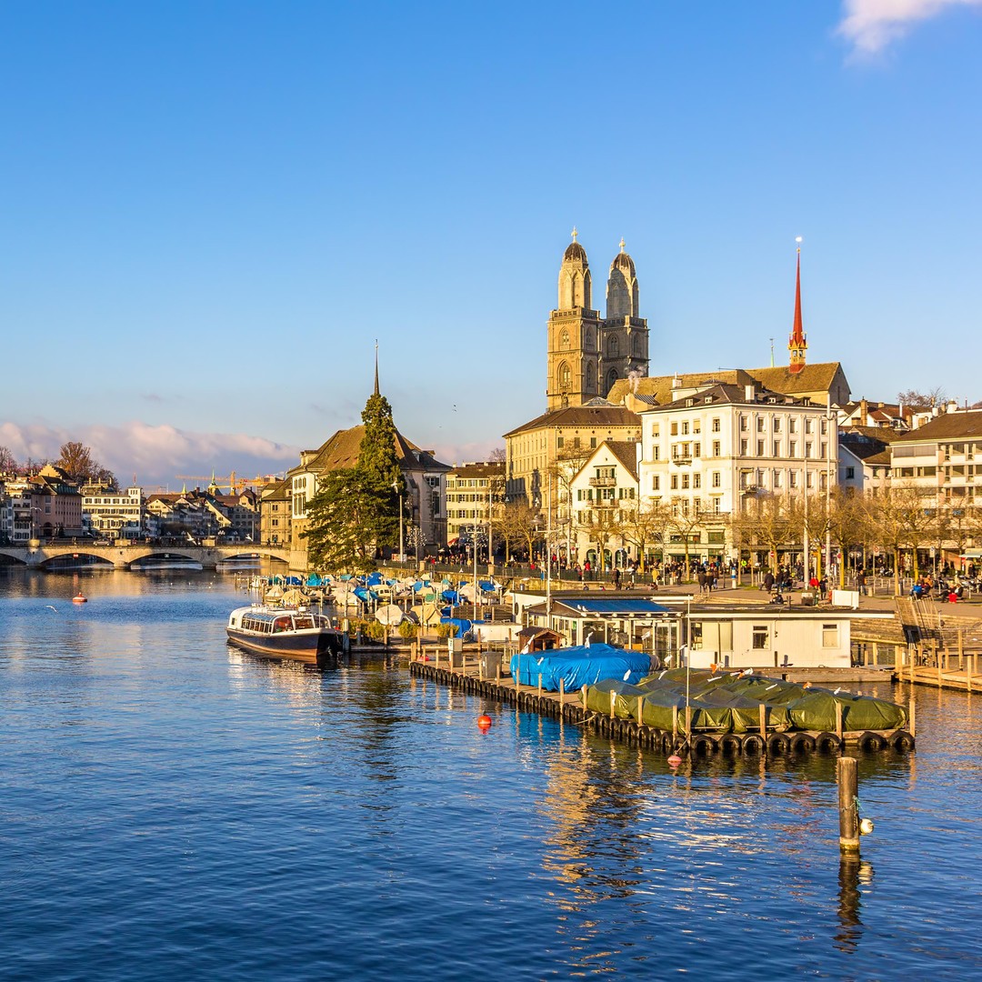 Zurich:Private Tour Highlights, Lake Cruise & Lindt Museum | GetYourGuide