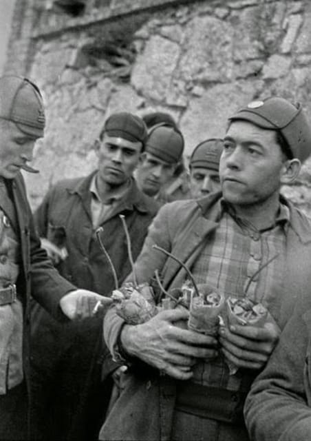 Tour de la Revolución de 1934 | GetYourGuide