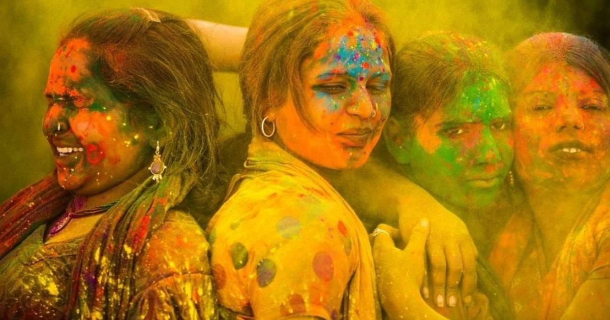 Taj Mahal skiner: Solljus, månsken och Holi-glädje. | GetYourGuide