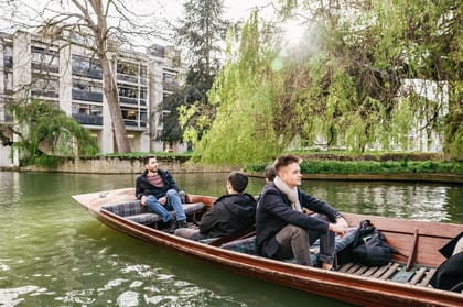 Cambridge: Guided Punting Tour | GetYourGuide