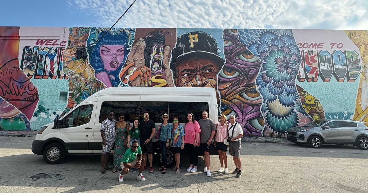 Miami: 3 in 1 City Tour with Hop on Hop Off, Versace & Beach | GetYourGuide