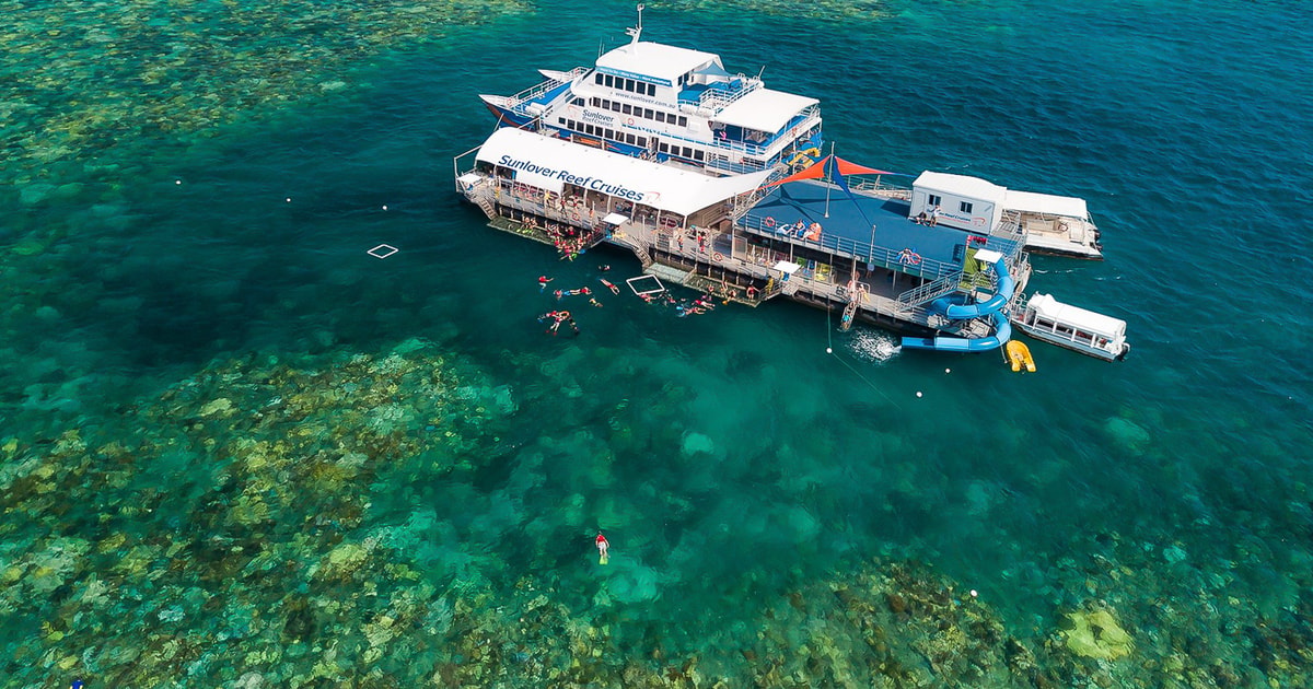 Cairns: Outer Great Barrier Reef Pontoon with Activities | GetYourGuide