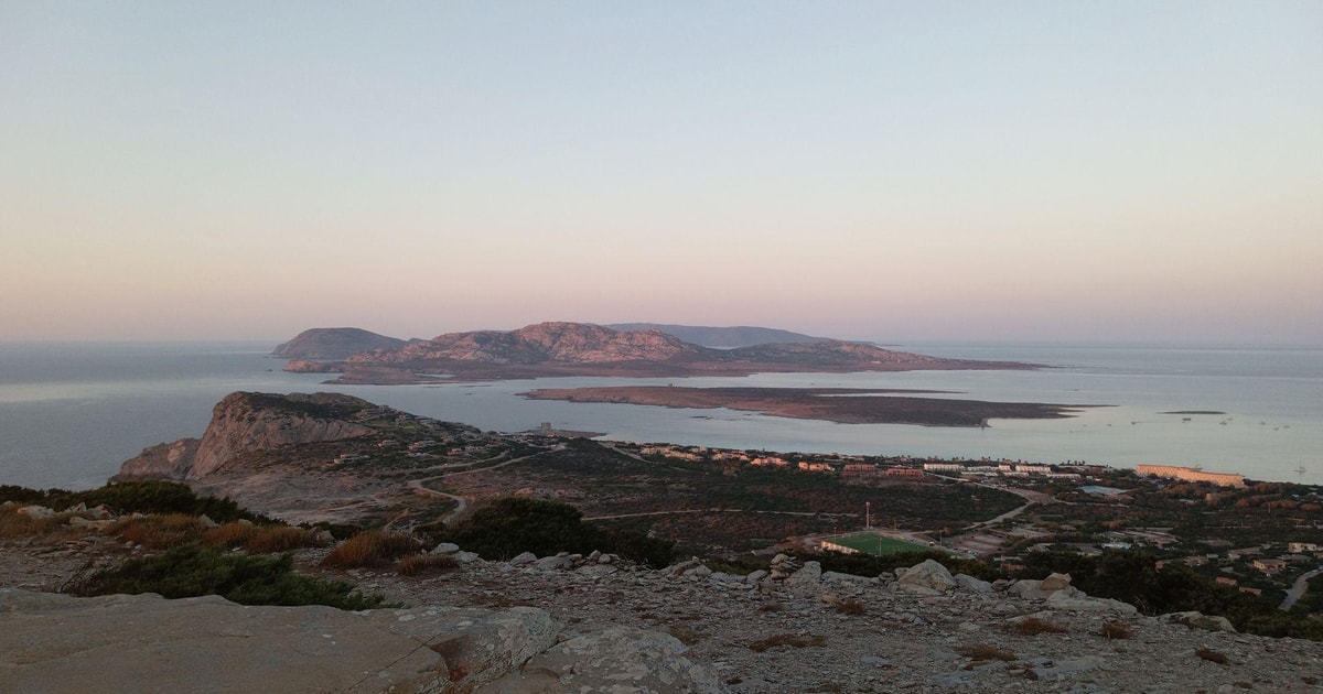 Stintino: wędrówka o zachodzie słońca na Capo Falcone z degustacją ...