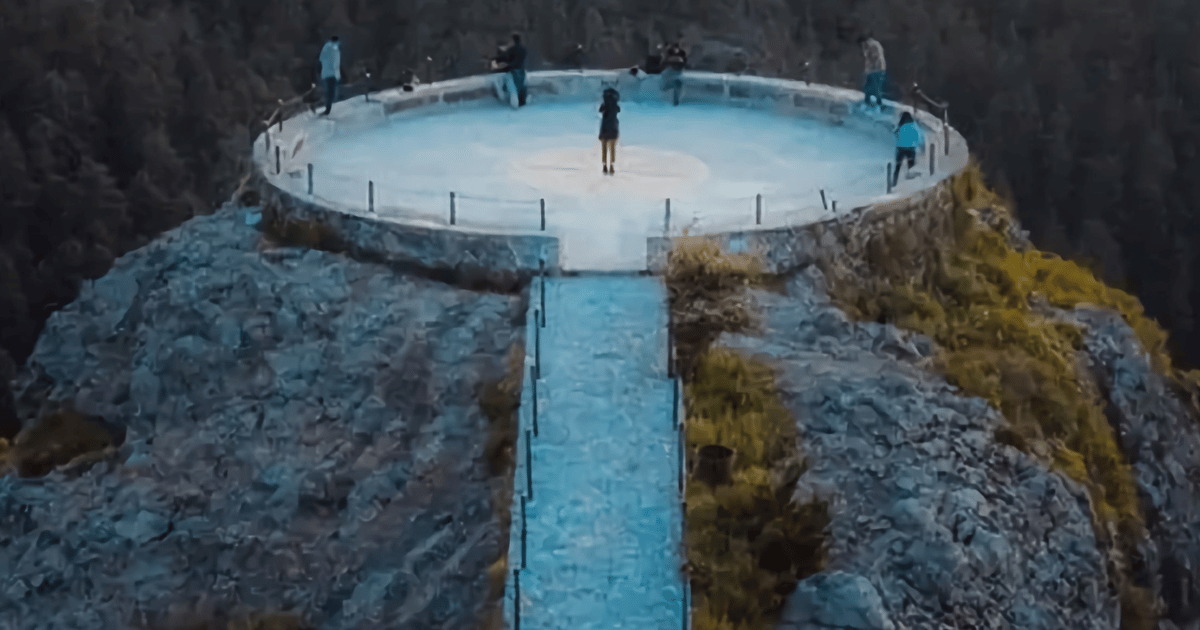 Mexico Stad Privé Basalt Prisma's Tour: Magische fonteinen | GetYourGuide