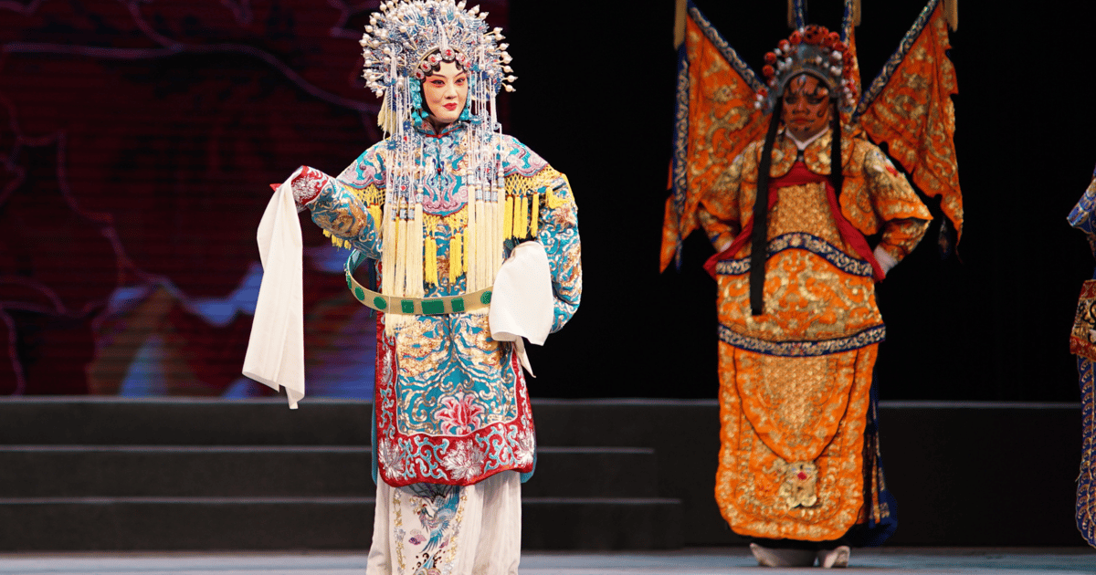 Peking: Peking-Oper-Tickets enthalten kostenlosen Sommerpalast ...