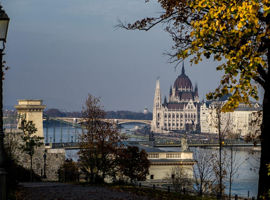 Budapest: City tour with portrait photography | GetYourGuide