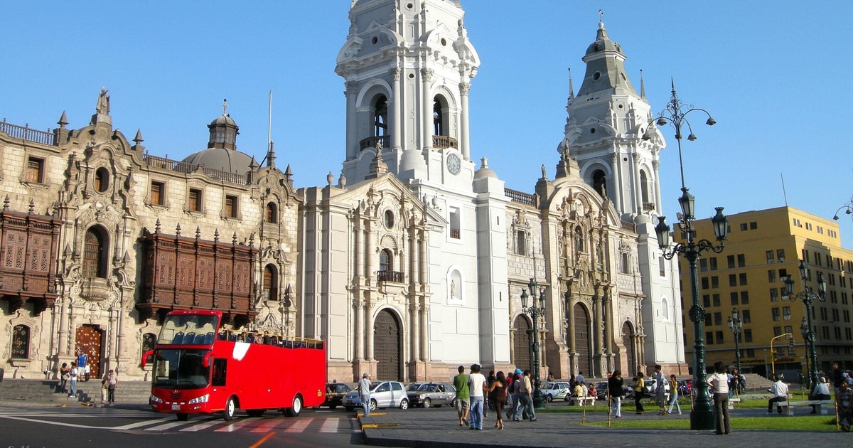 Lima: City Tour + Bus Panorámico 360° | GetYourGuide