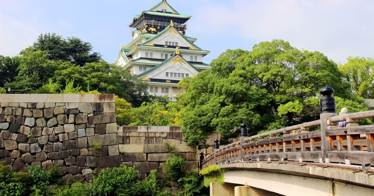 1-Day walking tour in Osaka：Castle, temples and Ukiyoe | GetYourGuide