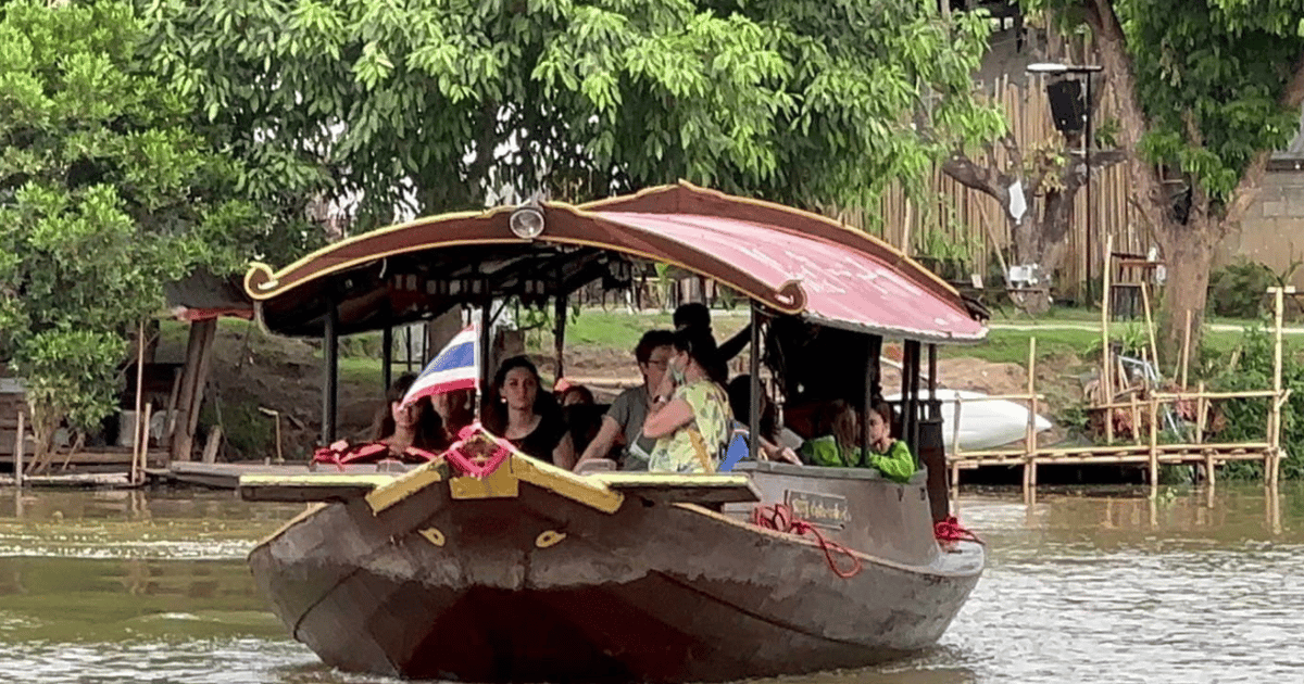 Viaje de luna de miel : Atardecer y Cena en Barco por el Río Mae Ping ...