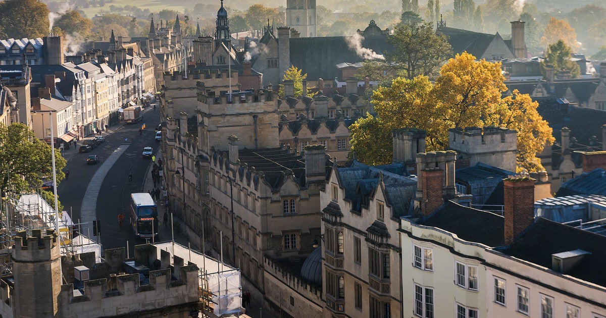 Curious Oxford Outdoor Escape Game: The Watch Thief | GetYourGuide