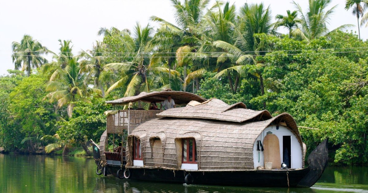 From Kochi- 03 Days Periyar Wildlife & Houseboat Cruise Tour | GetYourGuide