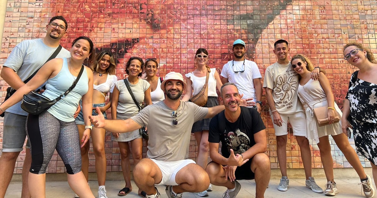 Half-day tour of iconic Attractions and Culinary Delights | GetYourGuide