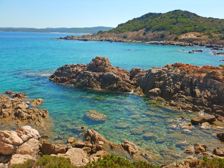 Monti Russu: Escursione a piedi in Sardegna | GetYourGuide