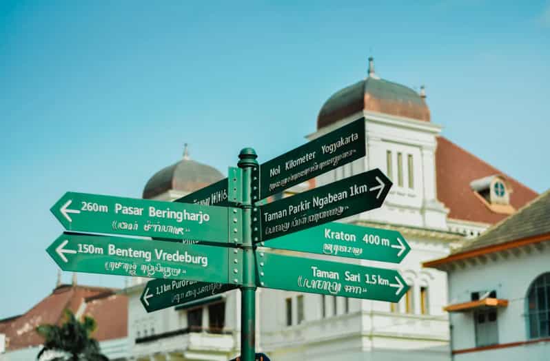 Yogyakarta Internationella flygplats Yogyakarta: Boka biljetter till ...