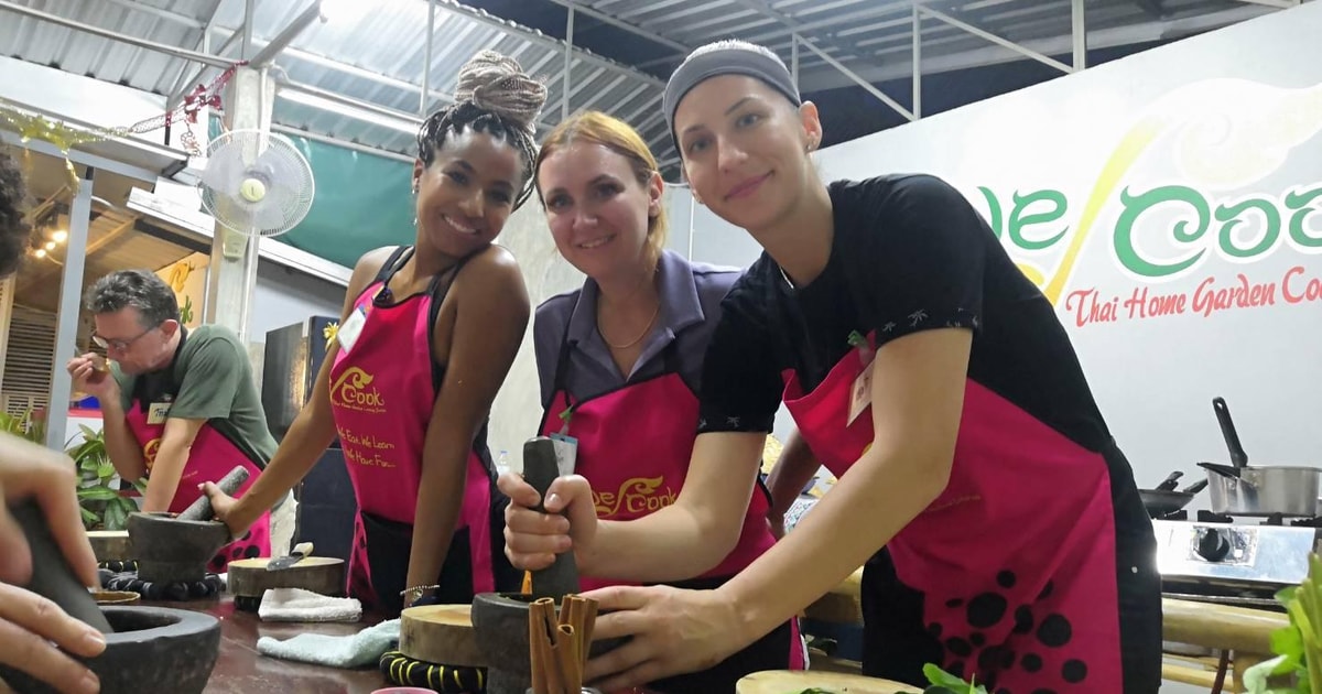 Cocinamos tailandés Escuela de cocina casera | GetYourGuide