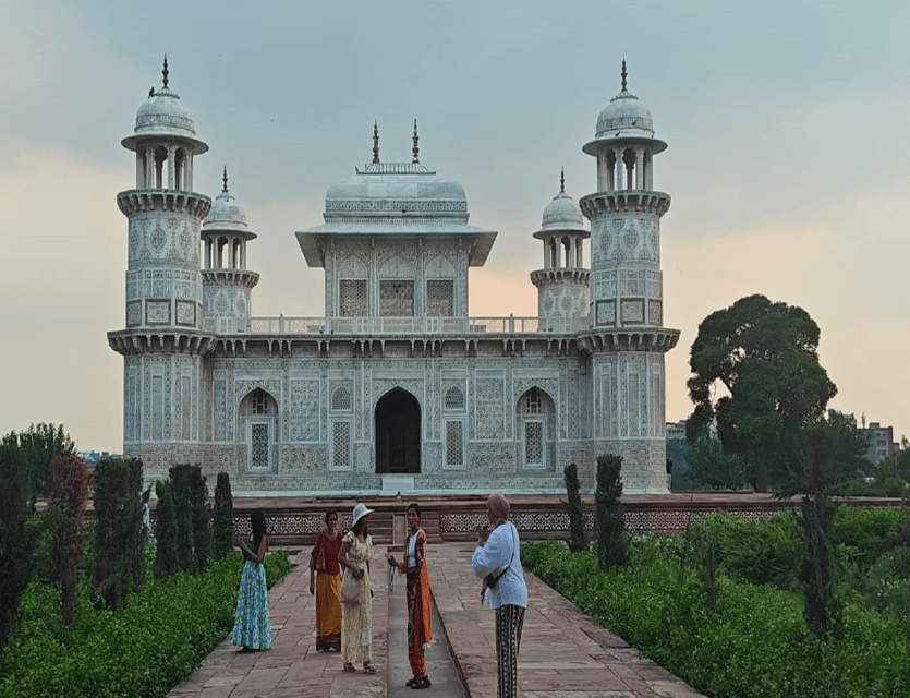 Agra: Skip-the-line Taj Mahal, Agra Fort & Baby Taj Tour | GetYourGuide